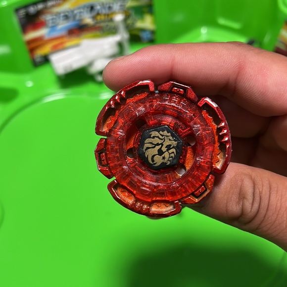 Hasbro | Toys | Beyblade Metal Fusion 3 Beyblades 2 Bey Launchers Tool ...